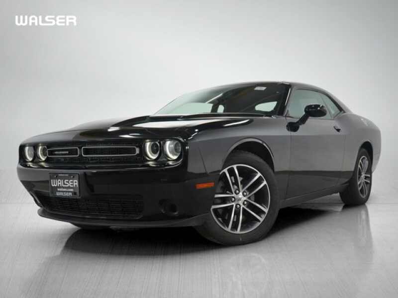 2019 Used Dodge Challenger SXT $19,499 Near Burnsville MN 55306 | Carsoup